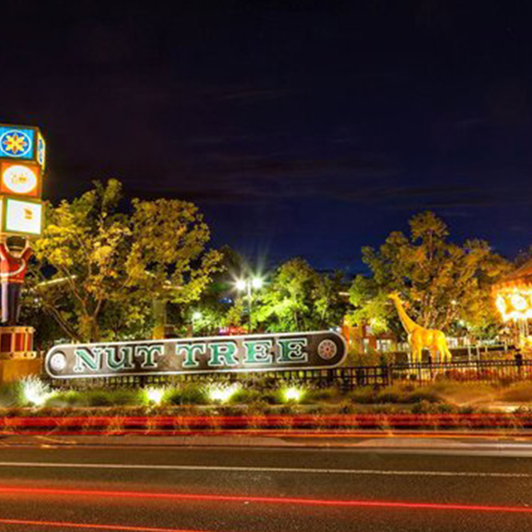 Laguna Design Center - Dunhill Partners